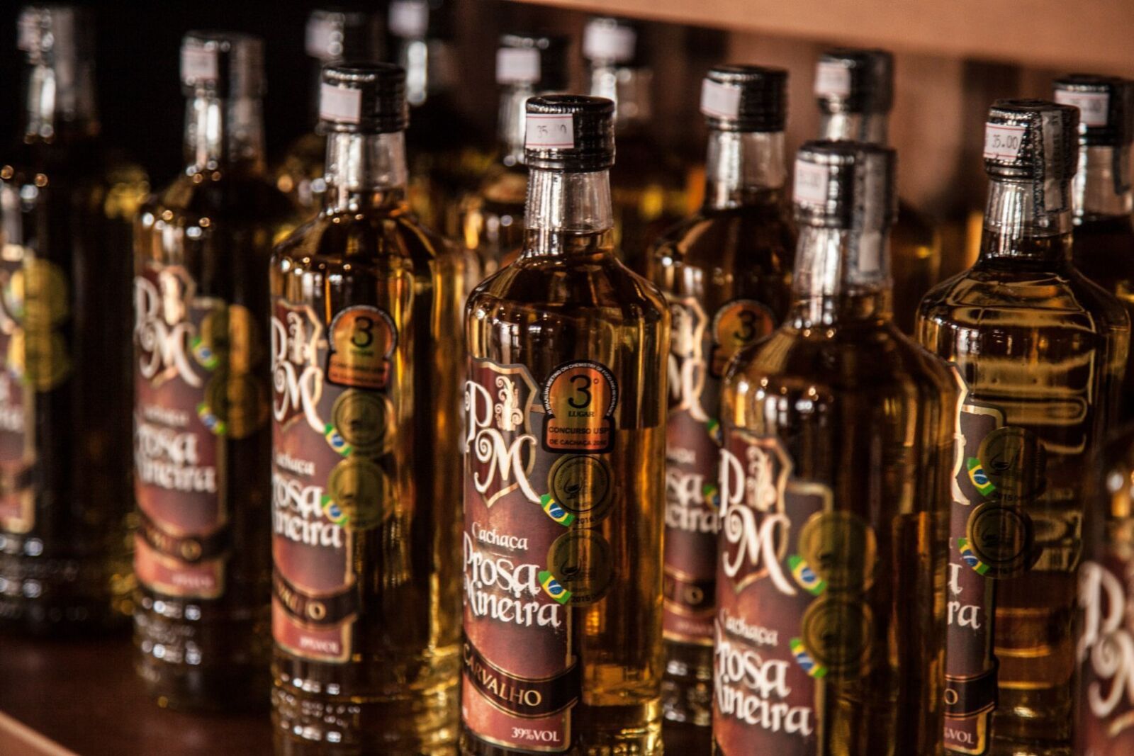 Pinga e Cachaça - Qual a melhor pinga do Brasil? | Fartura Brasil